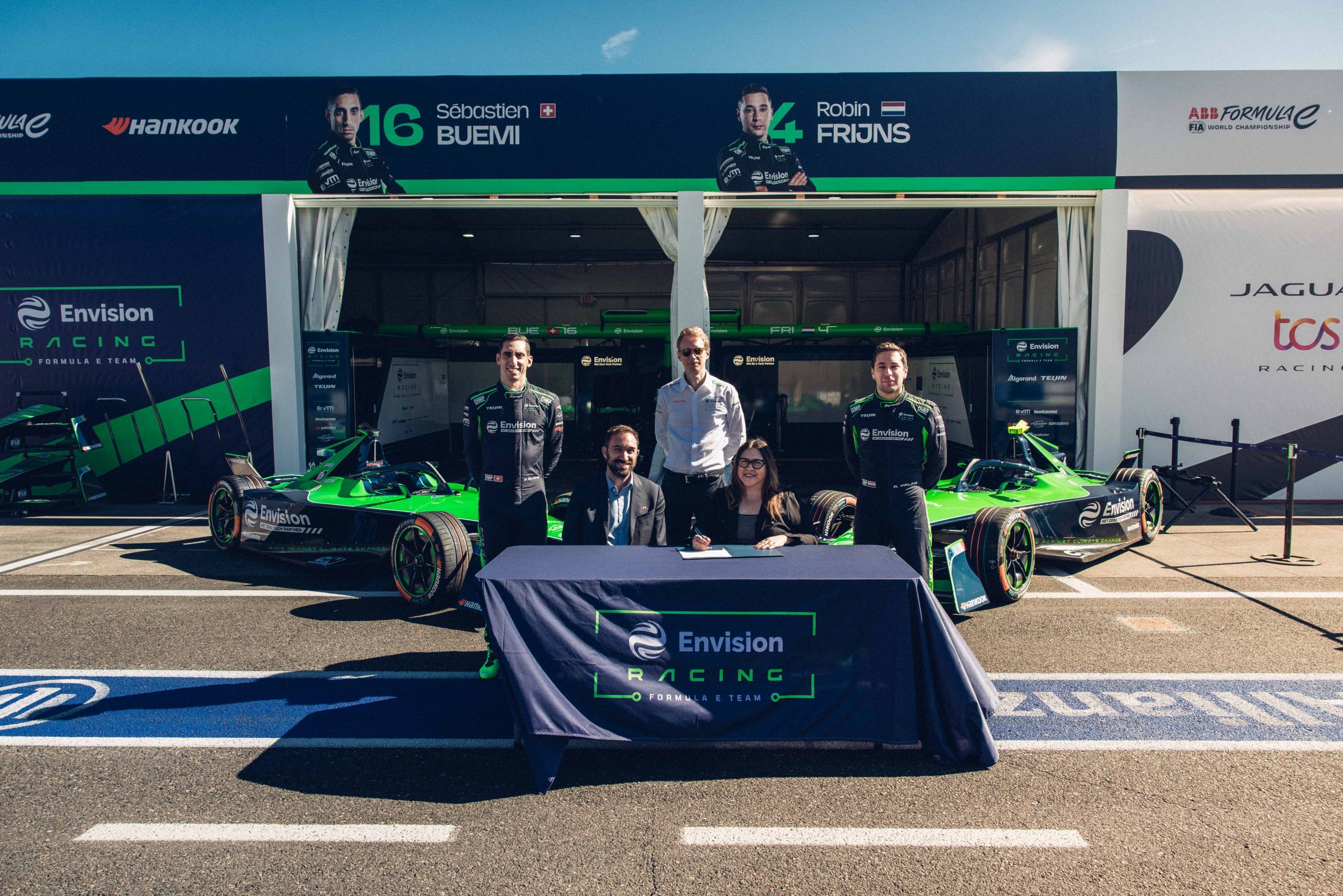 Envision Racing hosts as city of Portland signs Zero Emission Vehicles ...